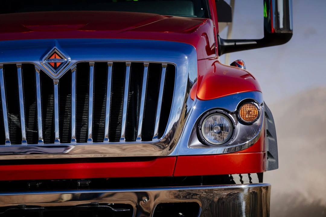 Navistar Launches New Fleet Service Communications Platform ...